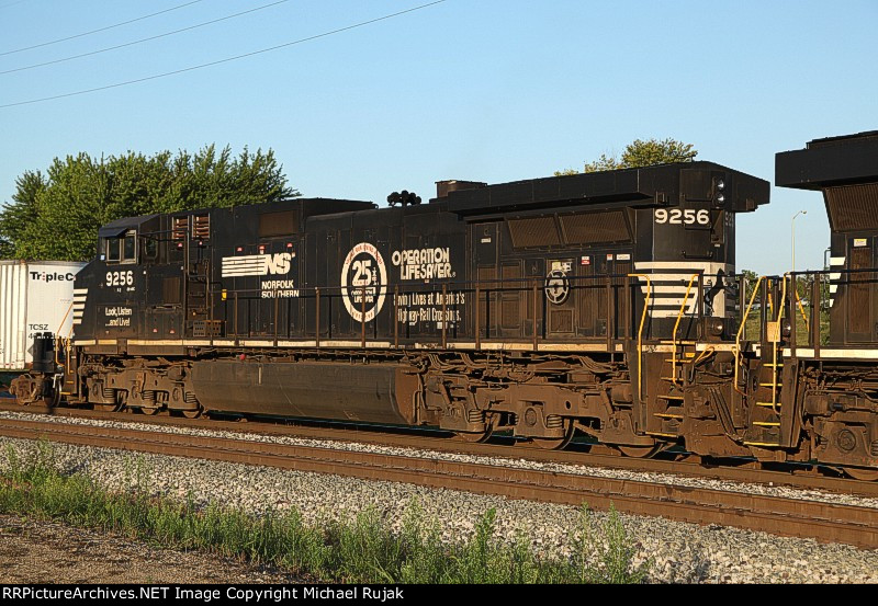 NS 9256